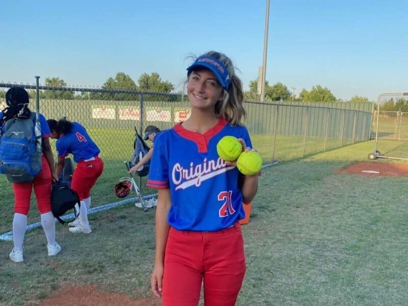 Moore’s Karlee Smith bonds with teammates by making TikToks – Presented ...